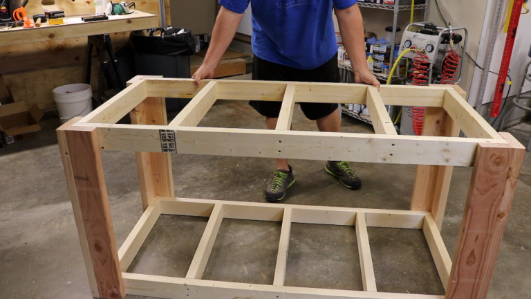 Assembly/Outfeed Table - The Average Craftsman