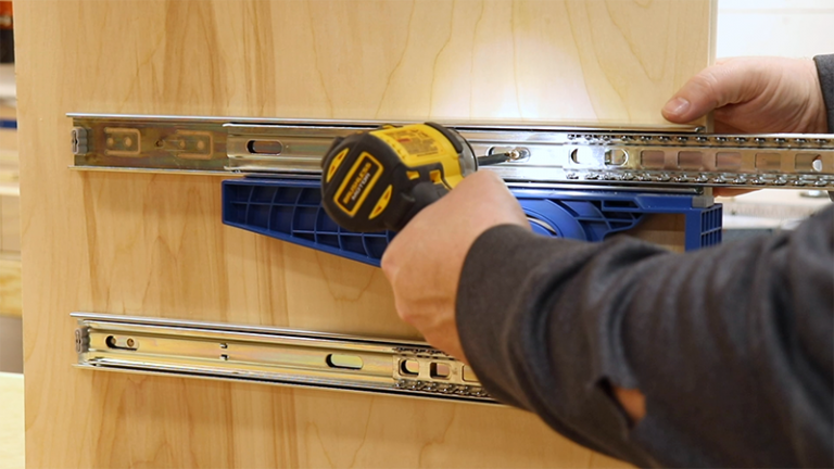 How to Build a Router Table Cabinet - The Average Craftsman